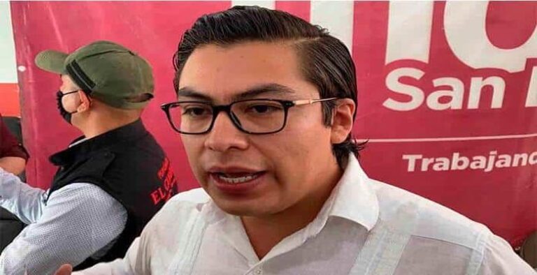 Justifica Badillo espectaculares con su imagen – Huasteca Hoy