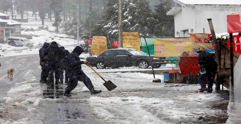 Cae nieve en distintas regiones de México – Huasteca Hoy